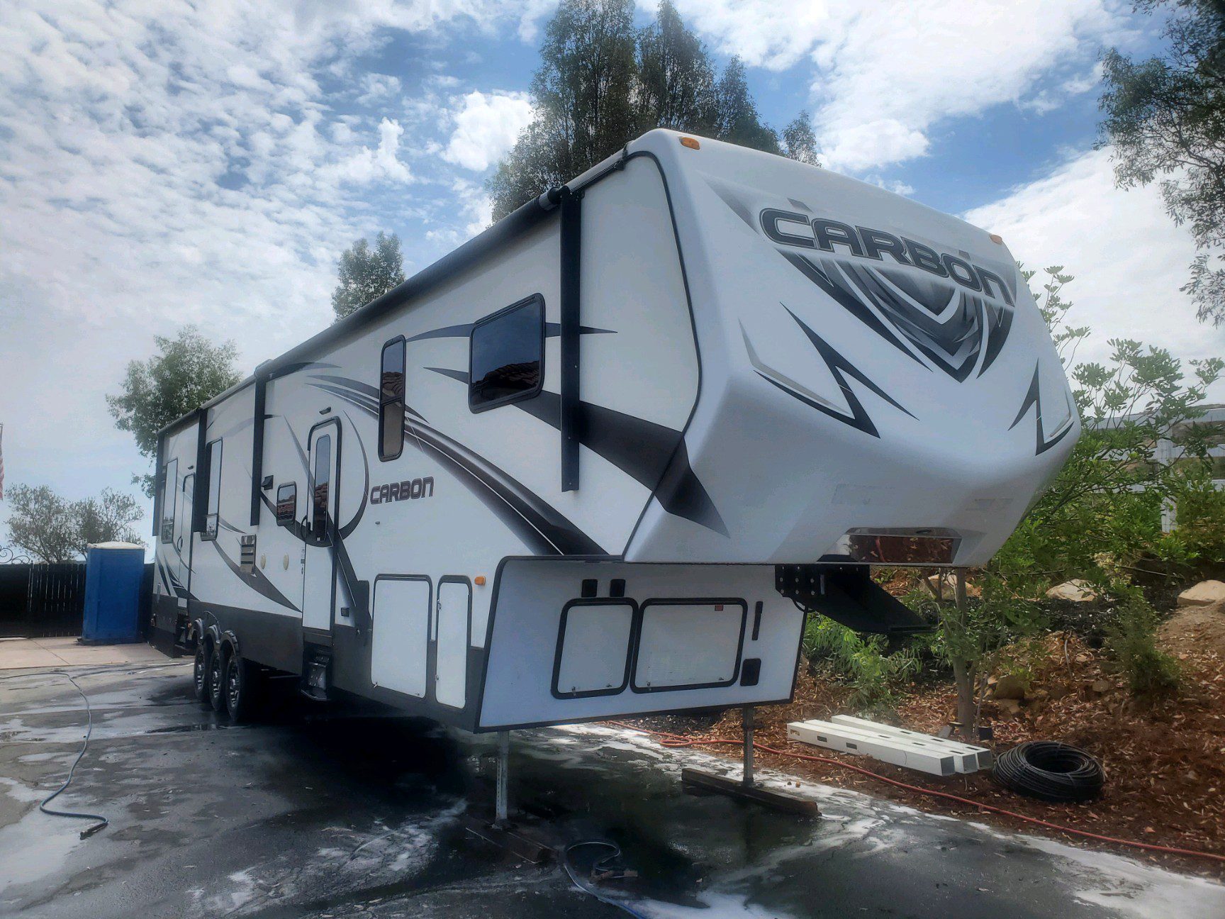 2014 Keystone Carbon 398 – Str8Up Toy Trader