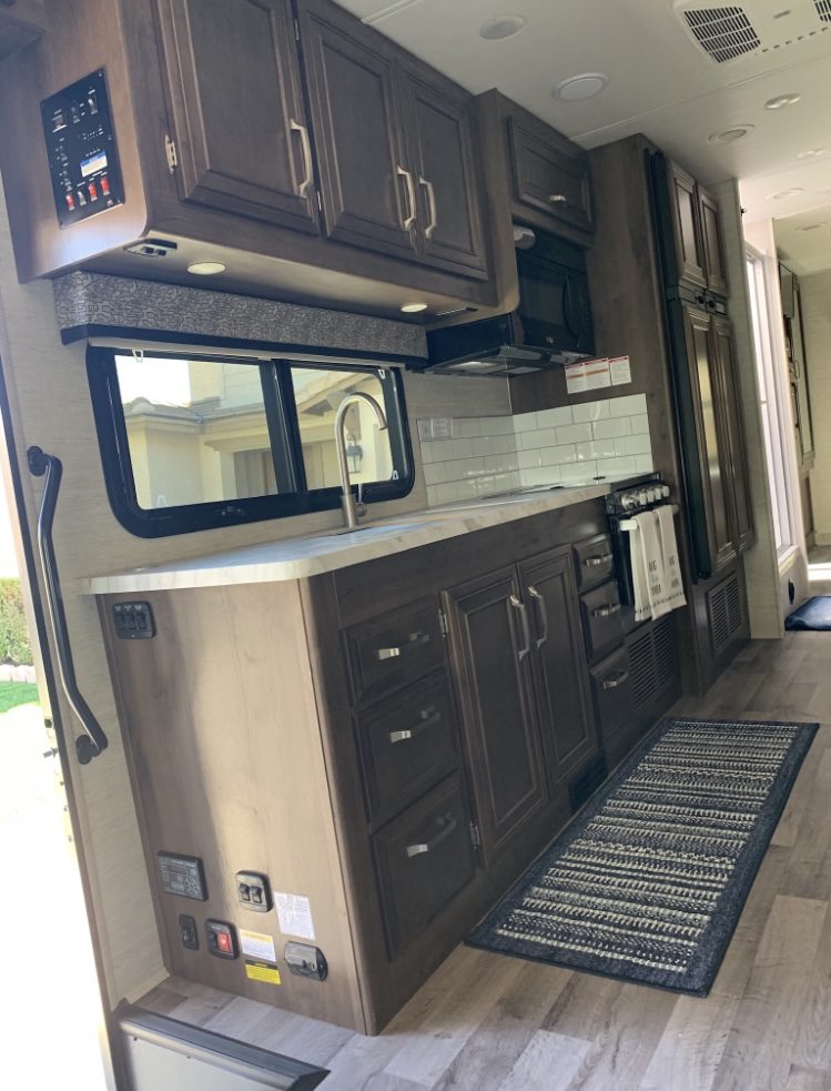 2021 Jayco Greyhawk 29 MV – Str8Up Toy Trader