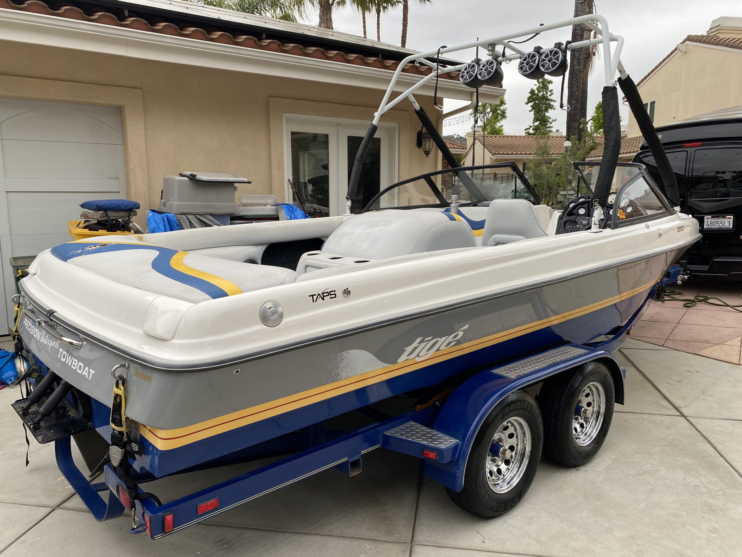 1999 Tige 2200i – Str8Up Toy Trader