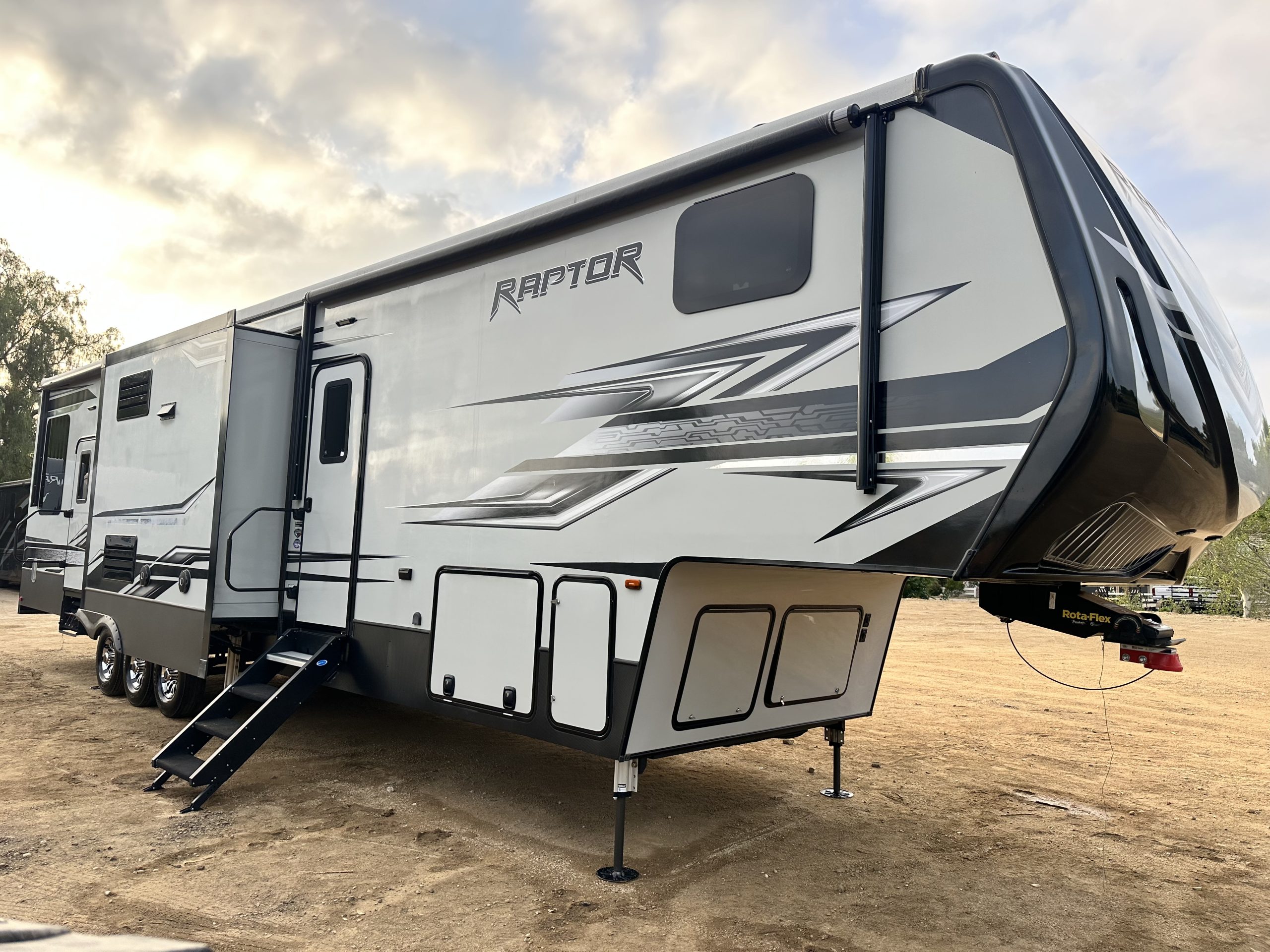2019 Keystone Raptor – Str8Up Toy Trader