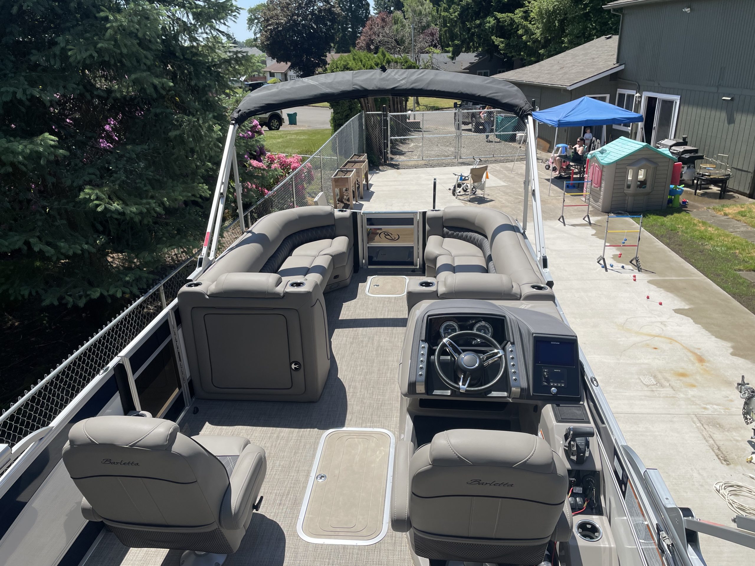 2022 Barletta Tritoon – Str8Up Toy Trader