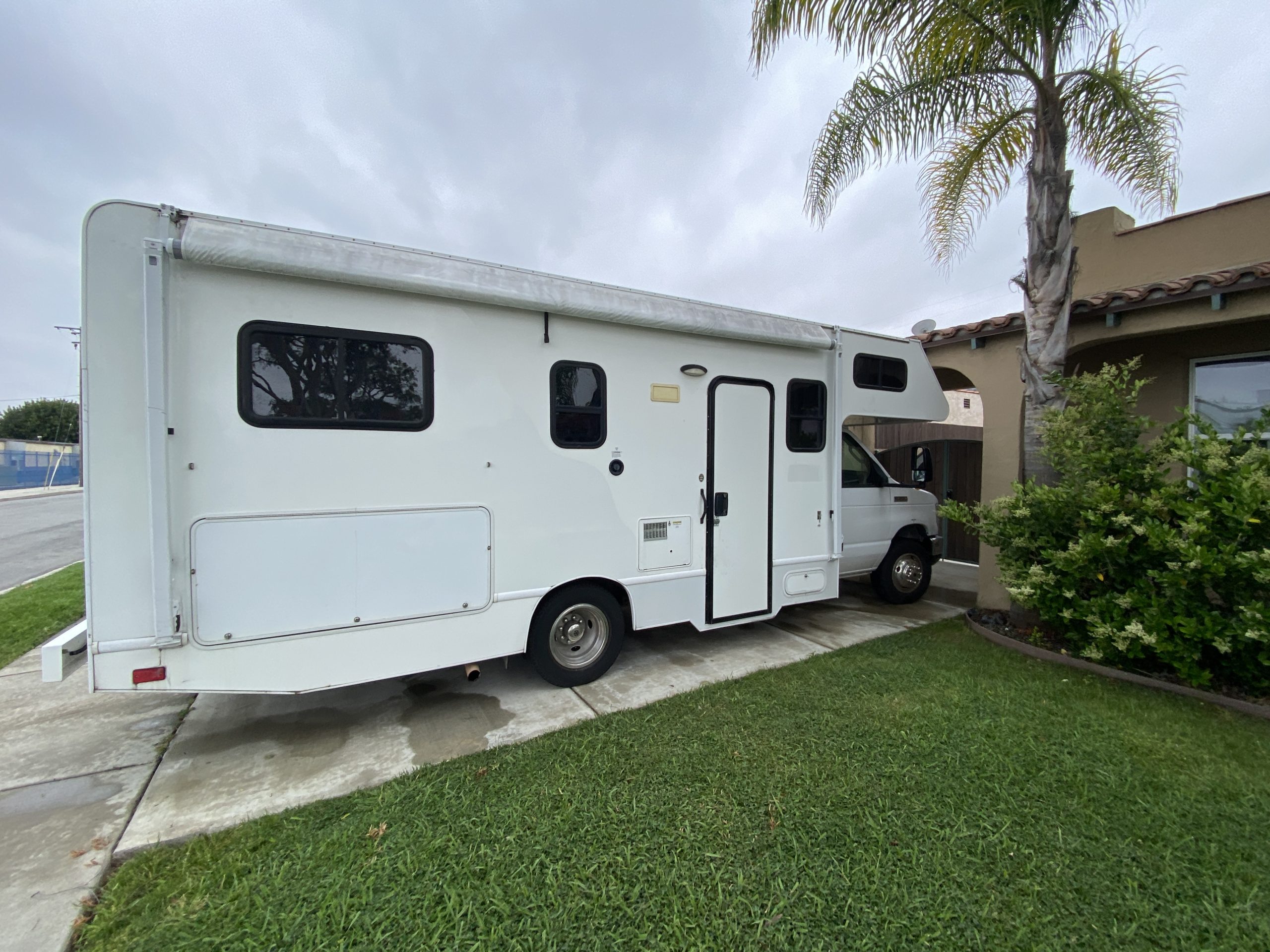 2017 Ford Majestic RV – Str8Up Toy Trader