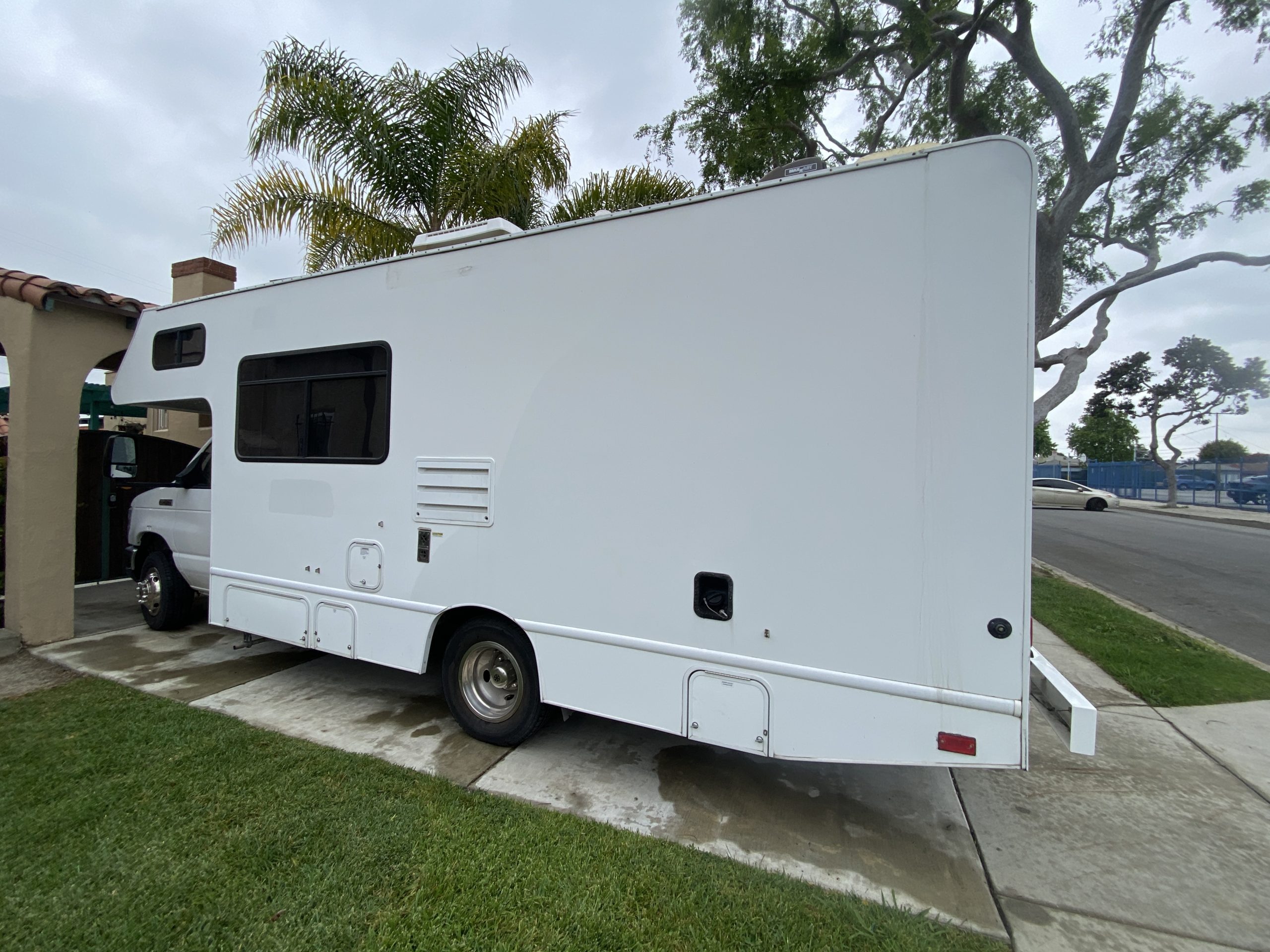 2017 Ford Majestic RV – Str8Up Toy Trader