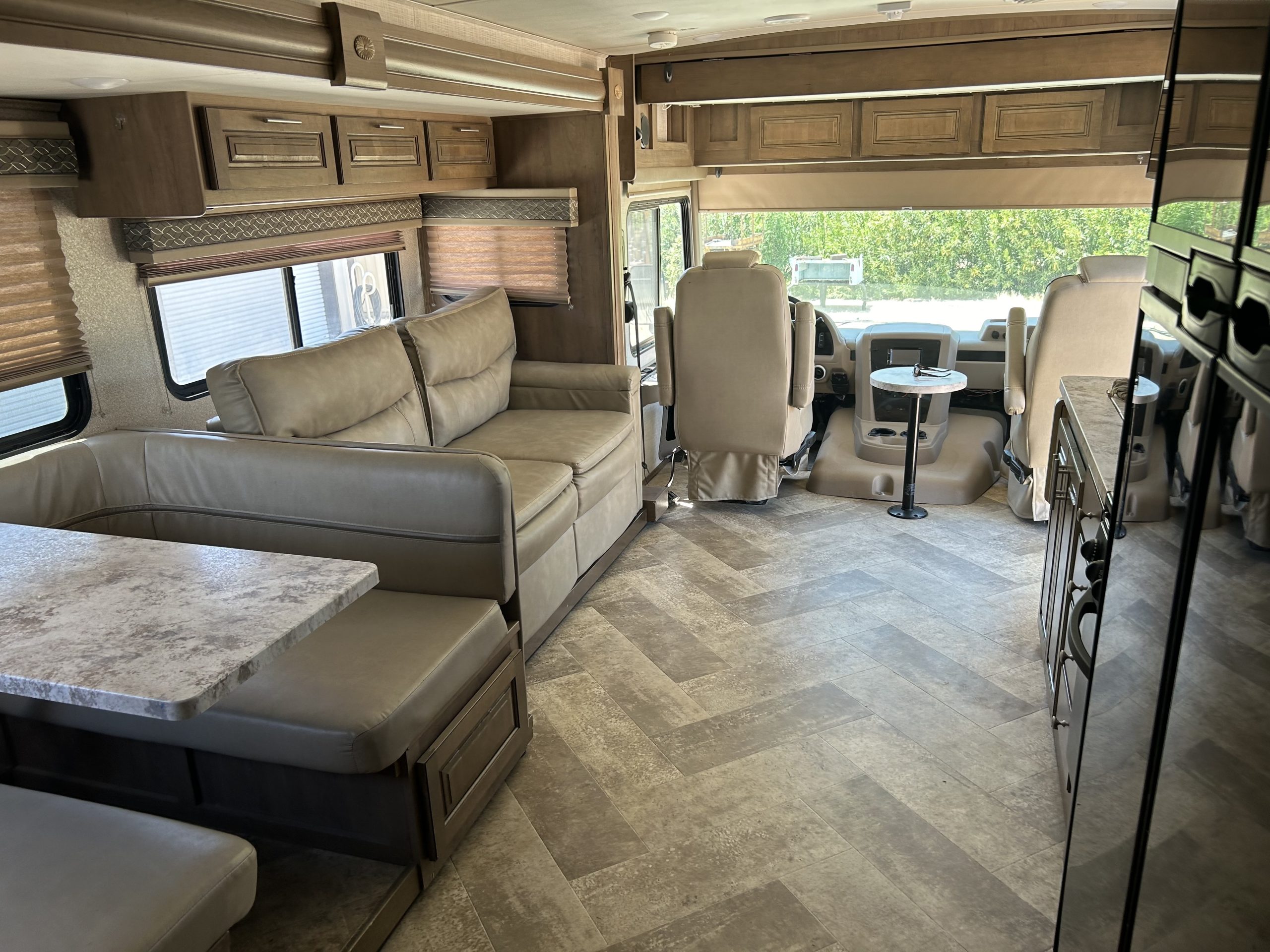 2018 Georgetown GT3 only 7,700 miles! – Str8Up Toy Trader