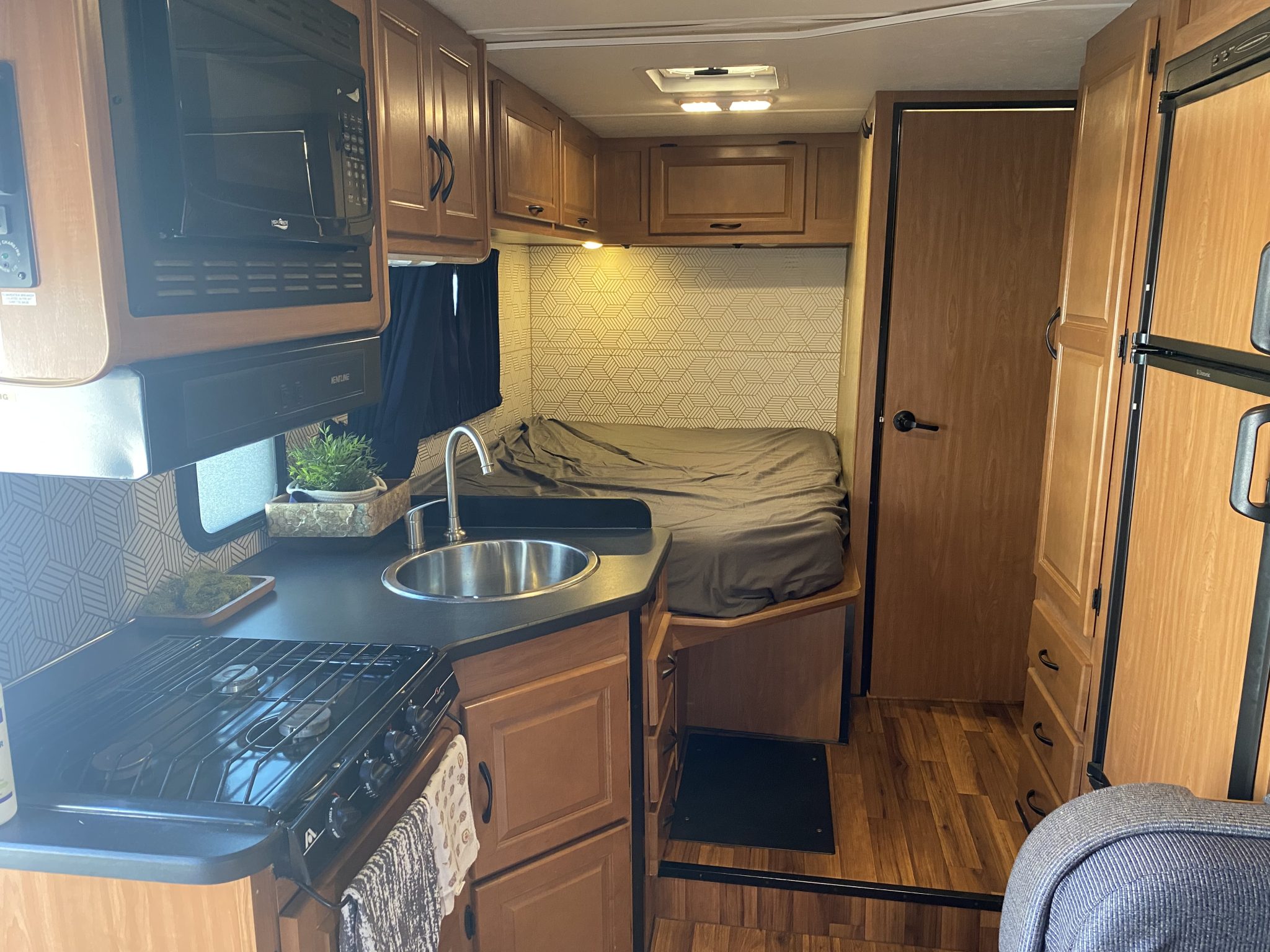 2017 Ford Majestic RV – Str8Up Toy Trader