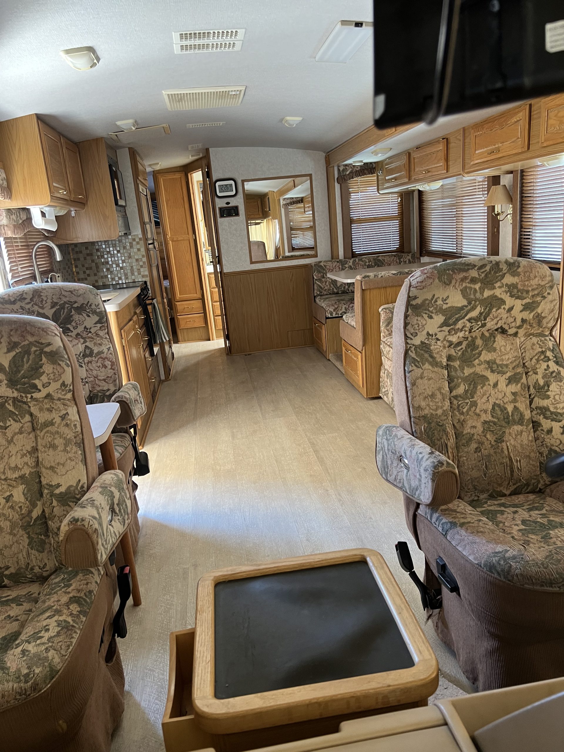 2000 Fleetwood Bounder – Str8Up Toy Trader