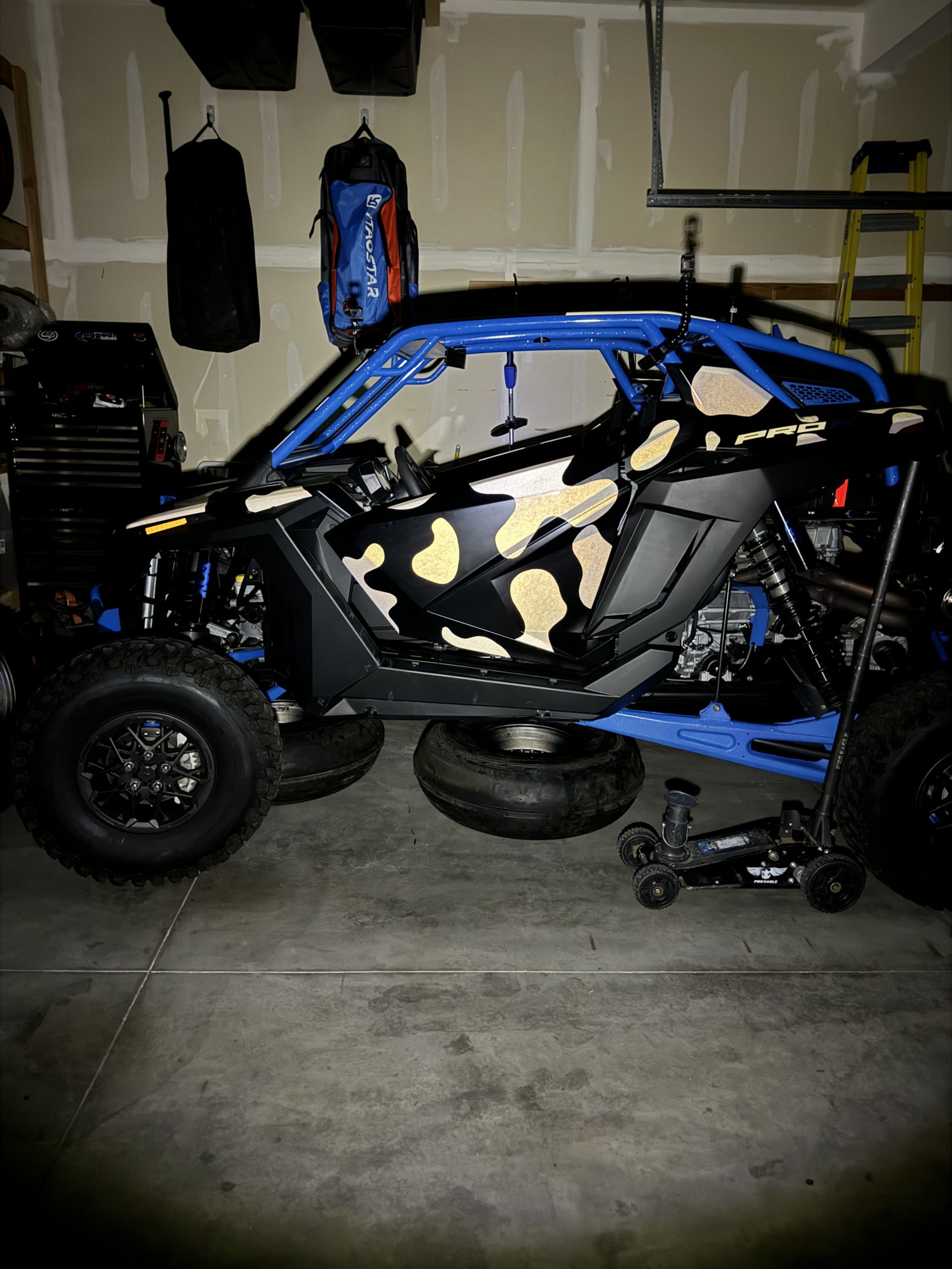2023 RZR Pro R Ultimate Supercharged – Str8Up Toy Trader