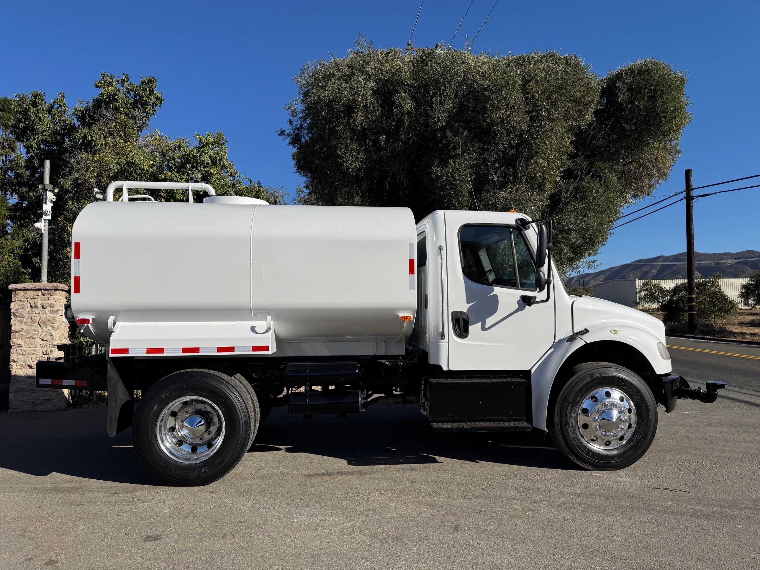 2015 Freightliner Water Truck – Str8Up Toy Trader