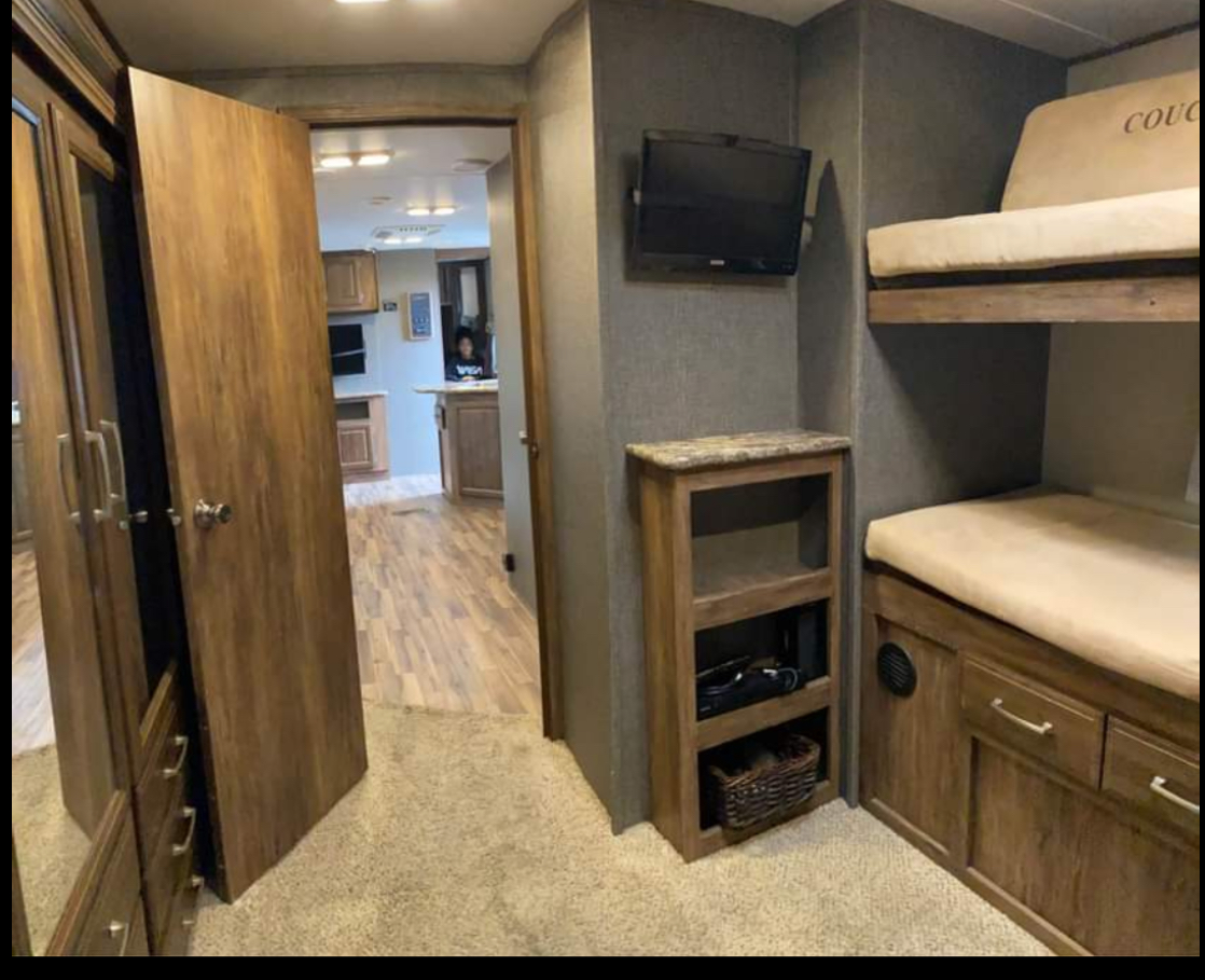 2016 Cougar Travel Trailer w/ Bunk room – Str8Up Toy Trader