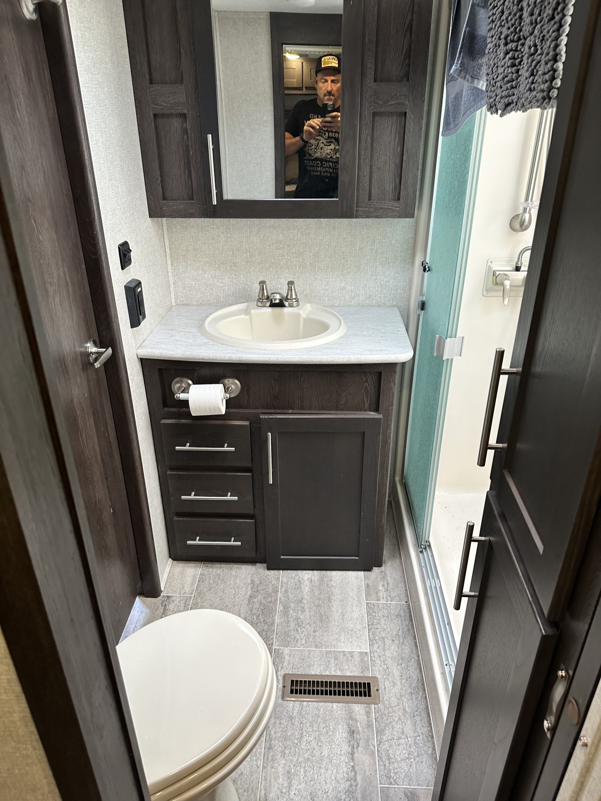 2018 Keystone Carbon 347 Toy Hauler – Str8Up Toy Trader