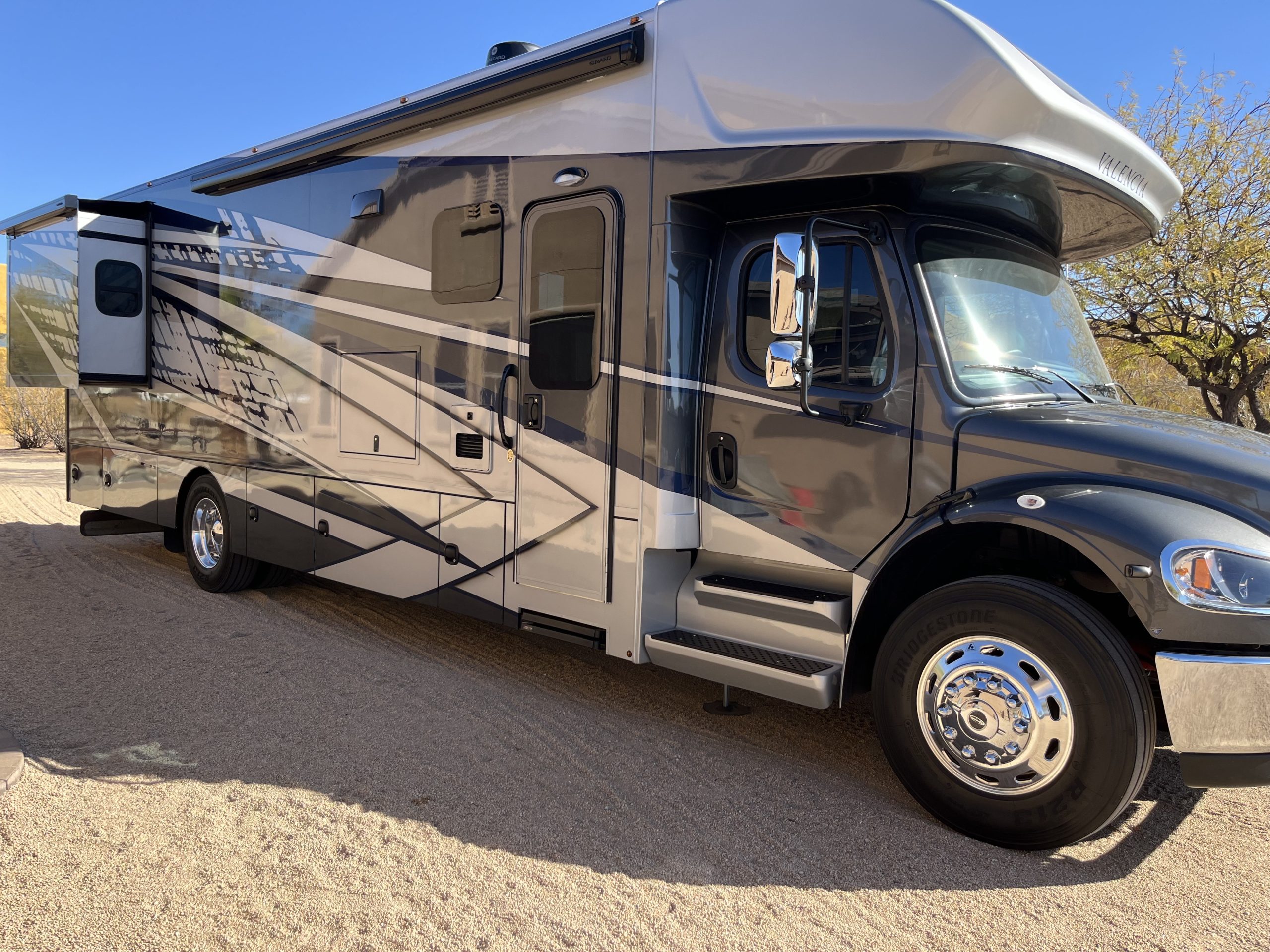 2024 Renegade Valencia 36SB – Str8Up Toy Trader