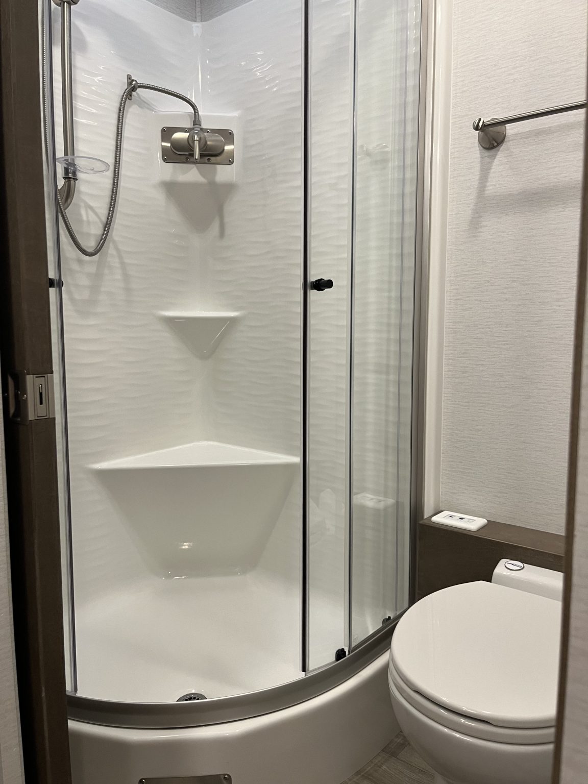 2024 Renegade Valencia 36SB – Str8Up Toy Trader