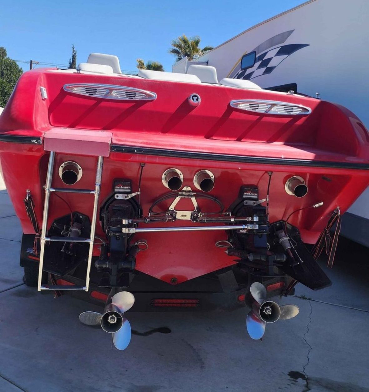 32′ Signature Commander – Str8Up Toy Trader