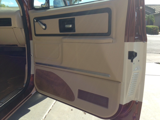 Frame off professionally built 2wd Blazer – Str8Up Toy Trader