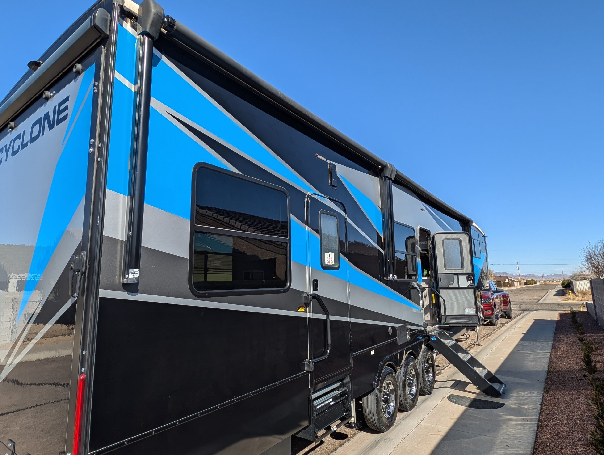 2022 Heartland Cyclone 4007 – Str8Up Toy Trader