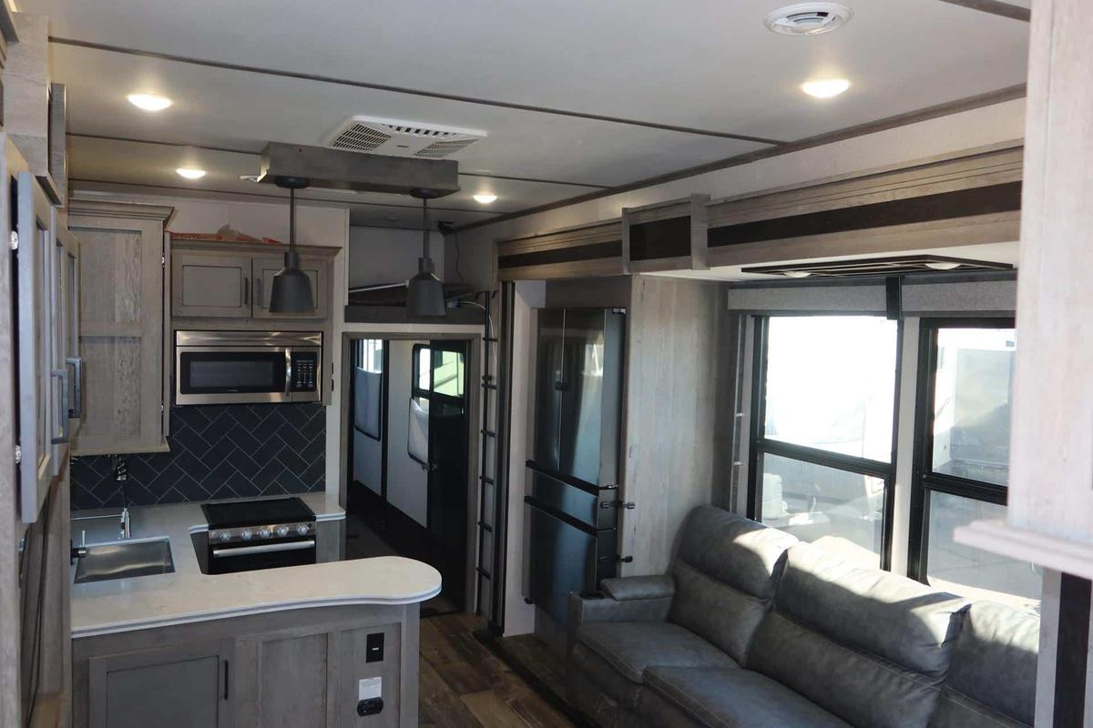 2021 KEYSTONE RAPTOR 423 WITH BIG SOLAR PACKAGE – Str8Up Toy Trader