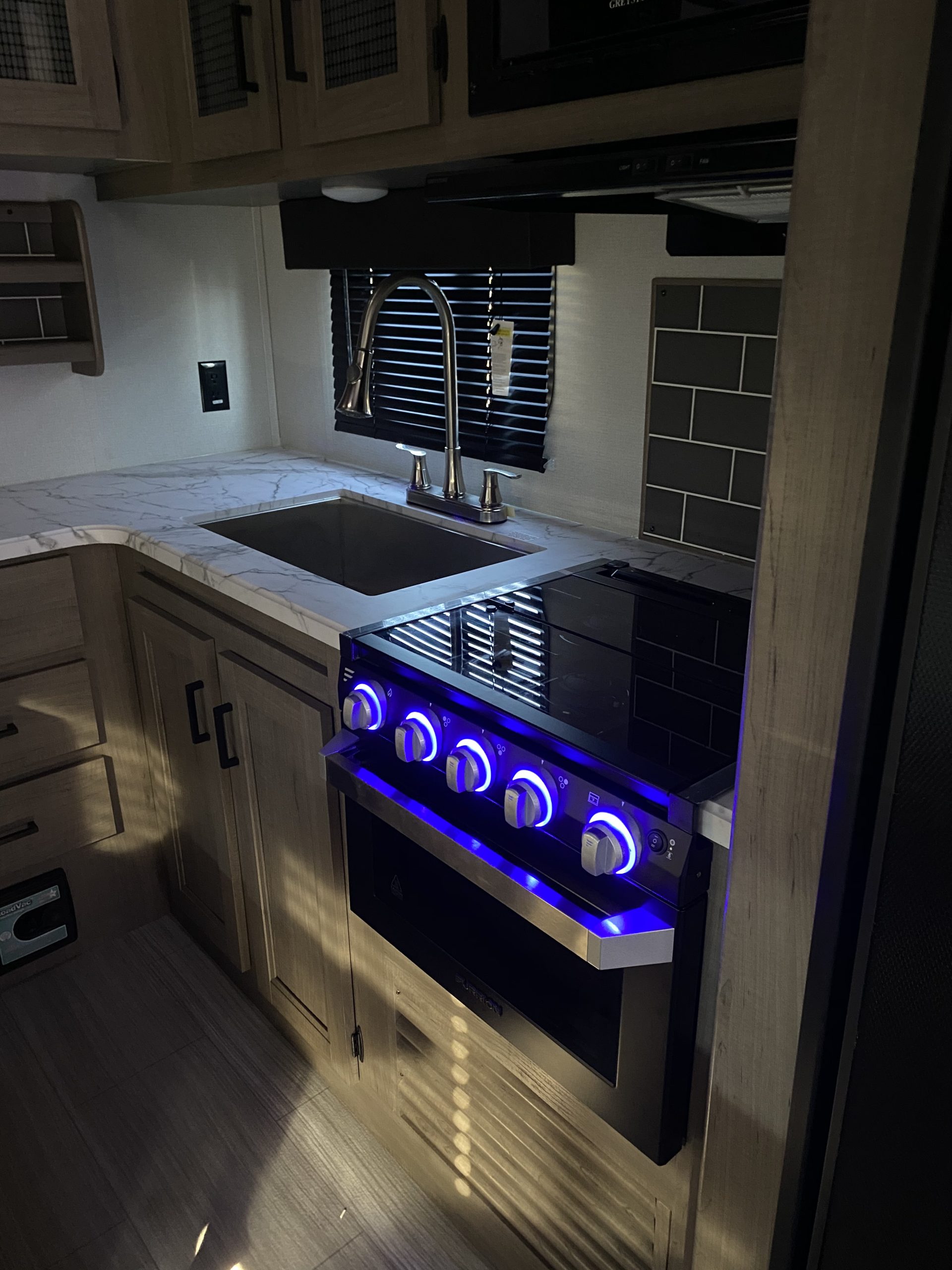 2020 Keystone Hideout 301DBS – Str8Up Toy Trader