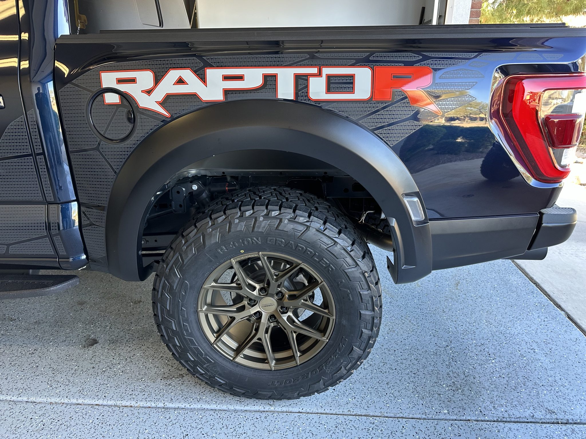 2023 Ford Raptor R – Str8Up Toy Trader