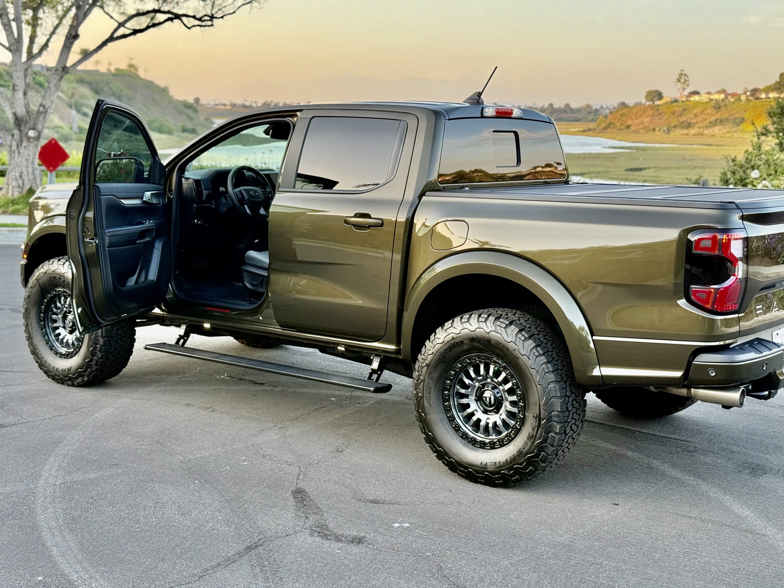 Custom Raptor Ranger – Str8Up Toy Trader