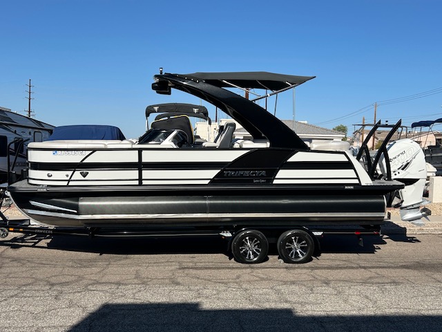 2019 Trifecta 25′ with Mercury 400R – Str8Up Toy Trader