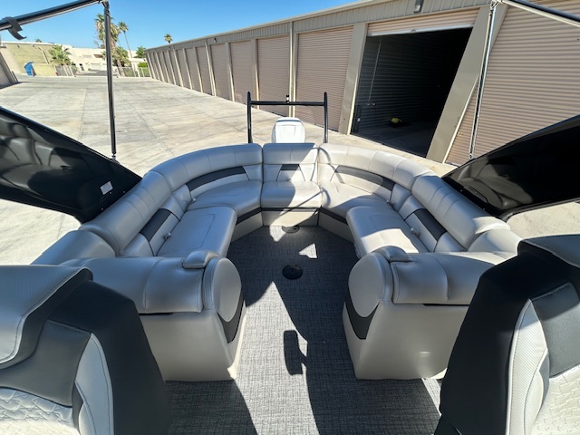 2019 Trifecta 25′ with Mercury 400R – Str8Up Toy Trader