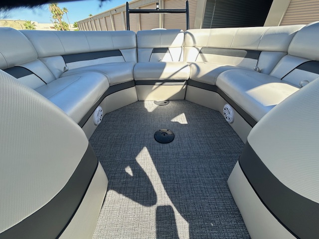 2019 Trifecta 25′ with Mercury 400R – Str8Up Toy Trader