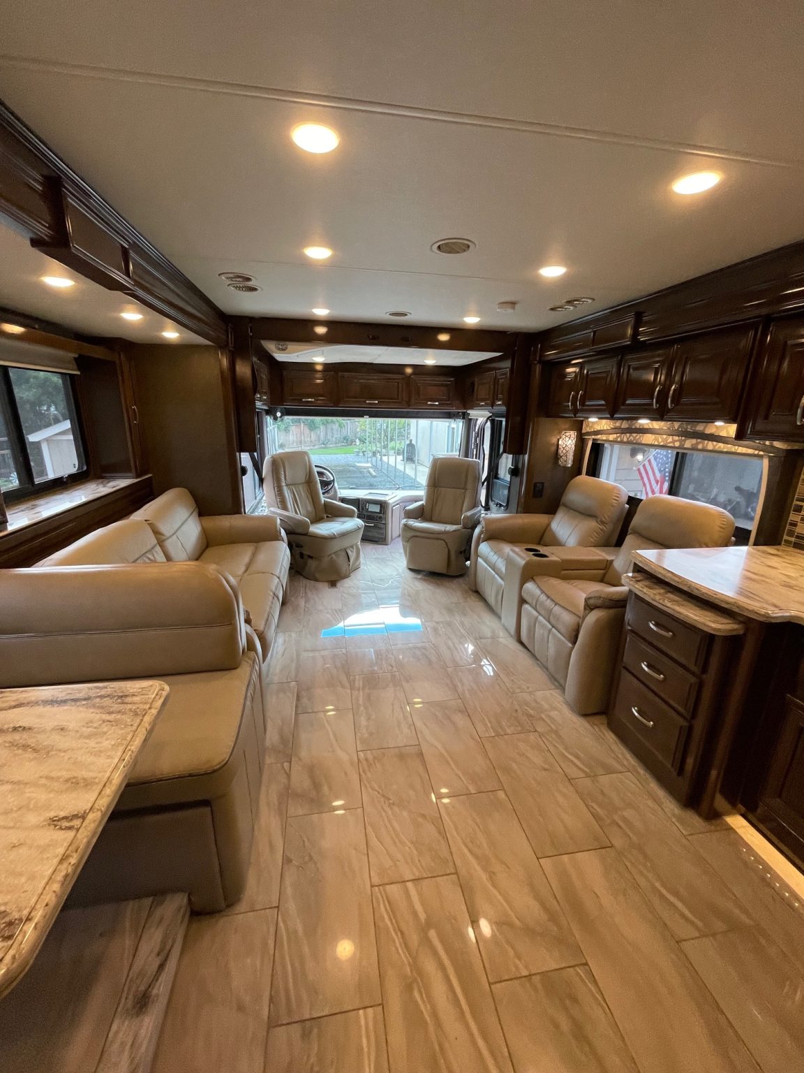 2018 Thor Aria 3901 Diesel Motorhome – Str8Up Toy Trader