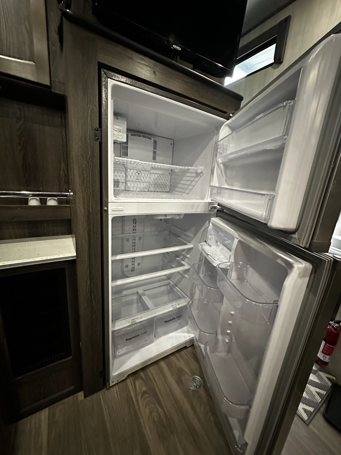 2021 Genesis Vortex 3718VXL – Str8Up Toy Trader