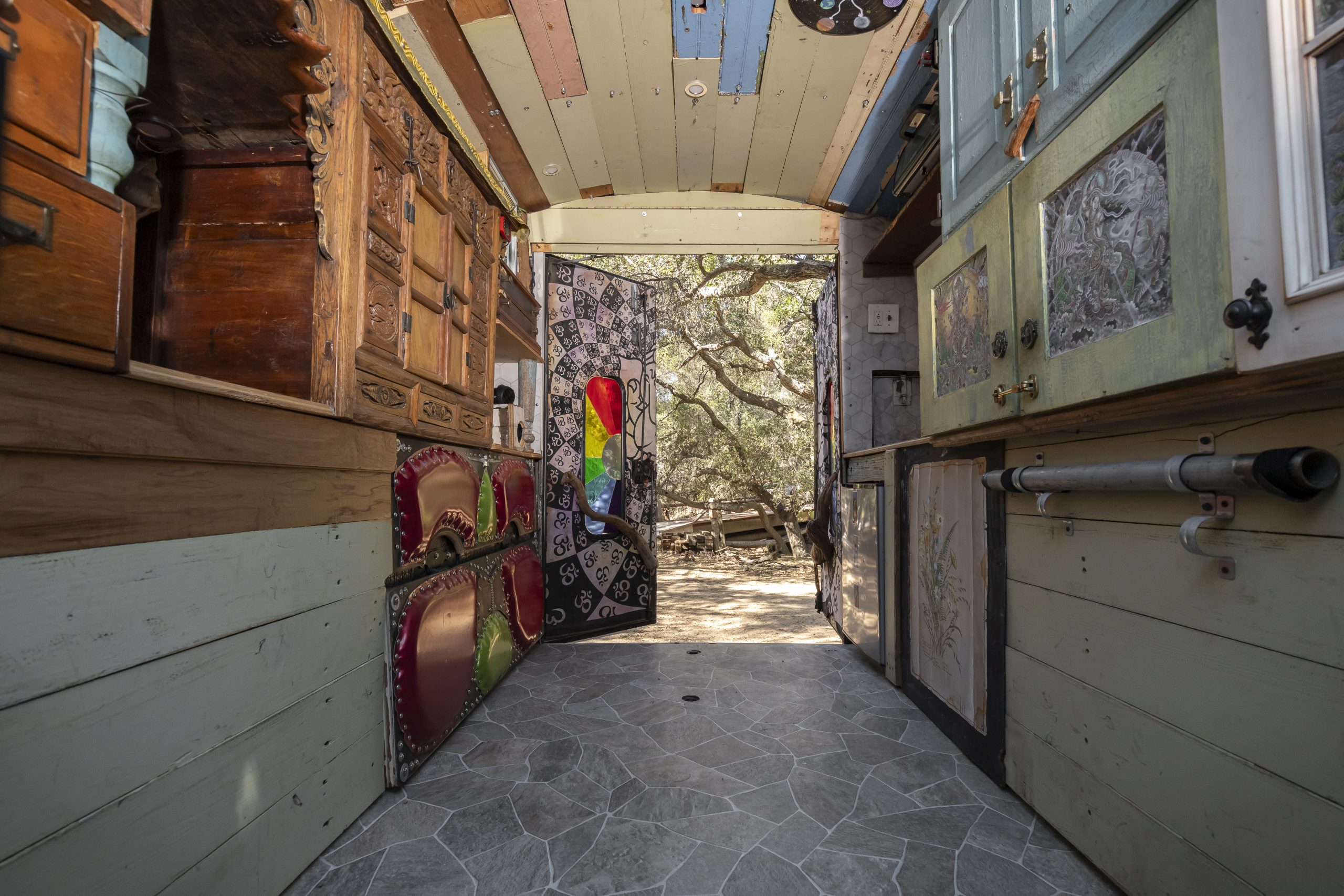 GMC Duramax 4500 Overland 4×4 Rig – Battle-Tested, Adventure-Ready ...