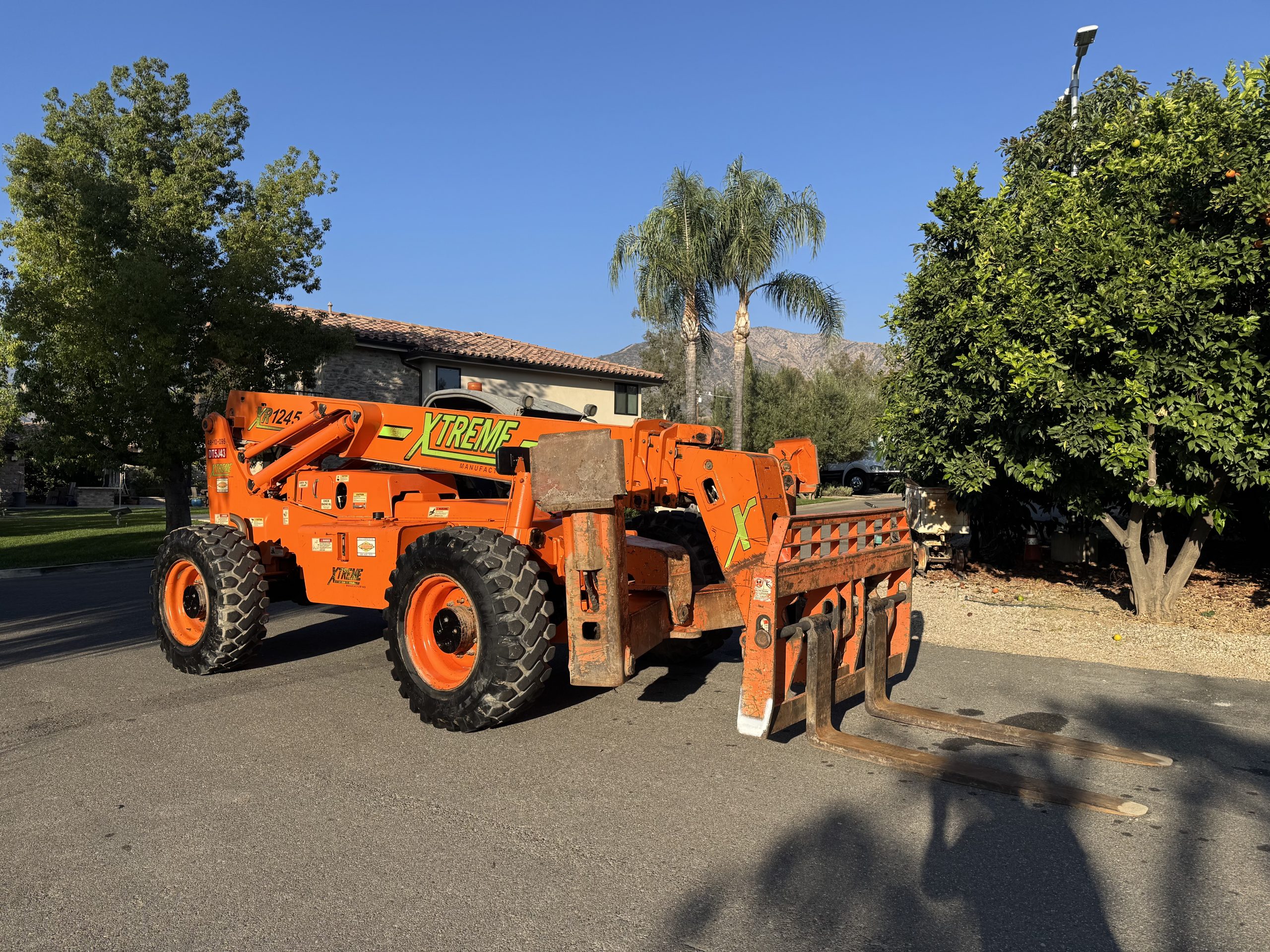 2015 Xtreme Telescopic Forklift – Str8Up Toy Trader