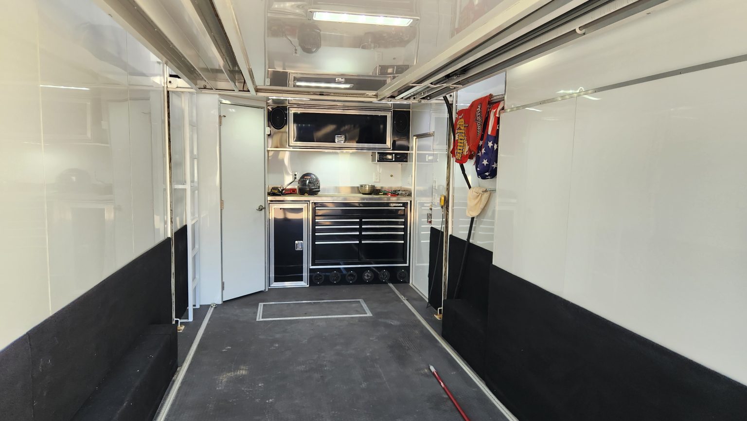 24′ V-NOSE STACKER – Str8Up Toy Trader