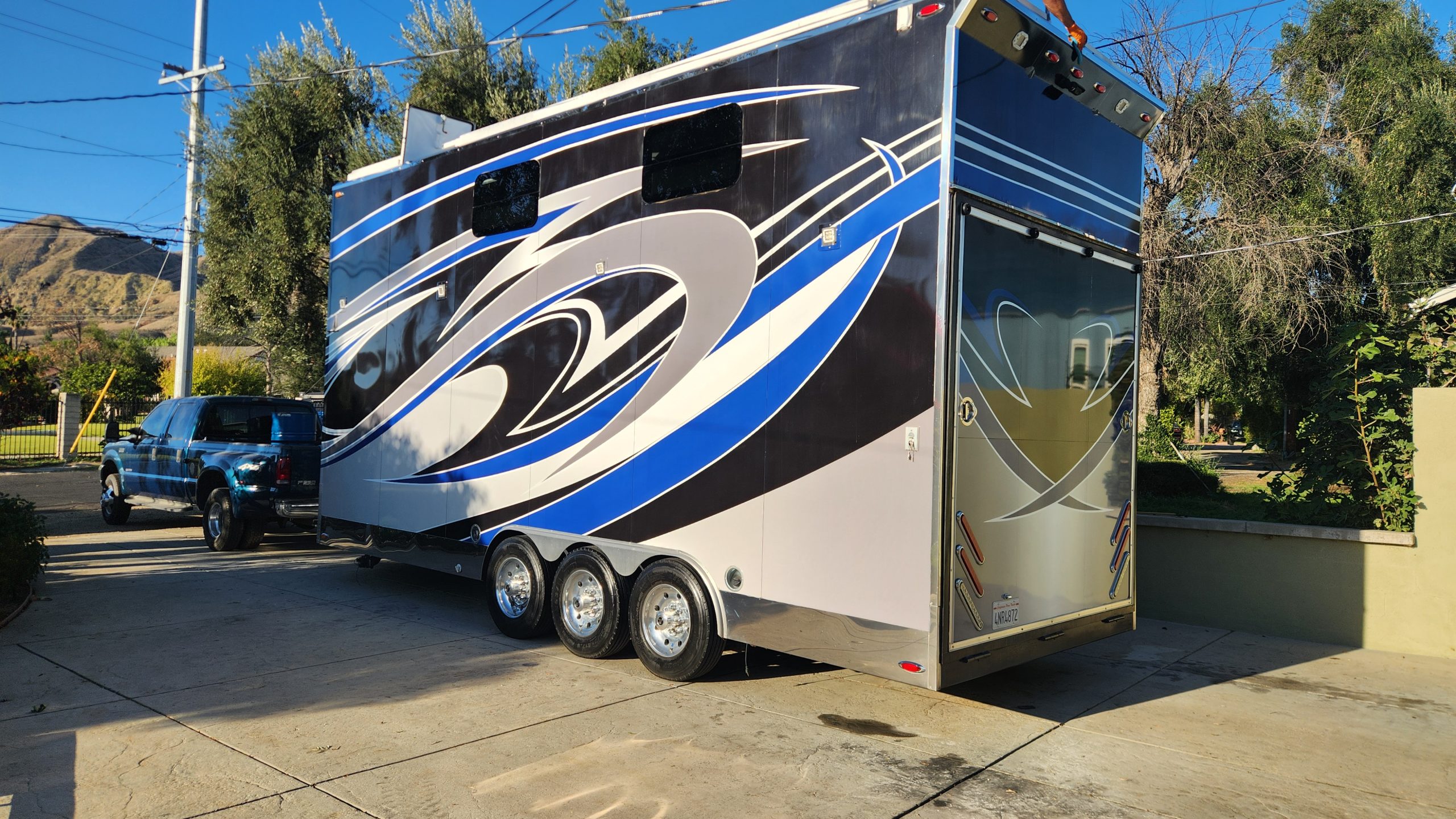 24′ V-NOSE STACKER – Str8Up Toy Trader