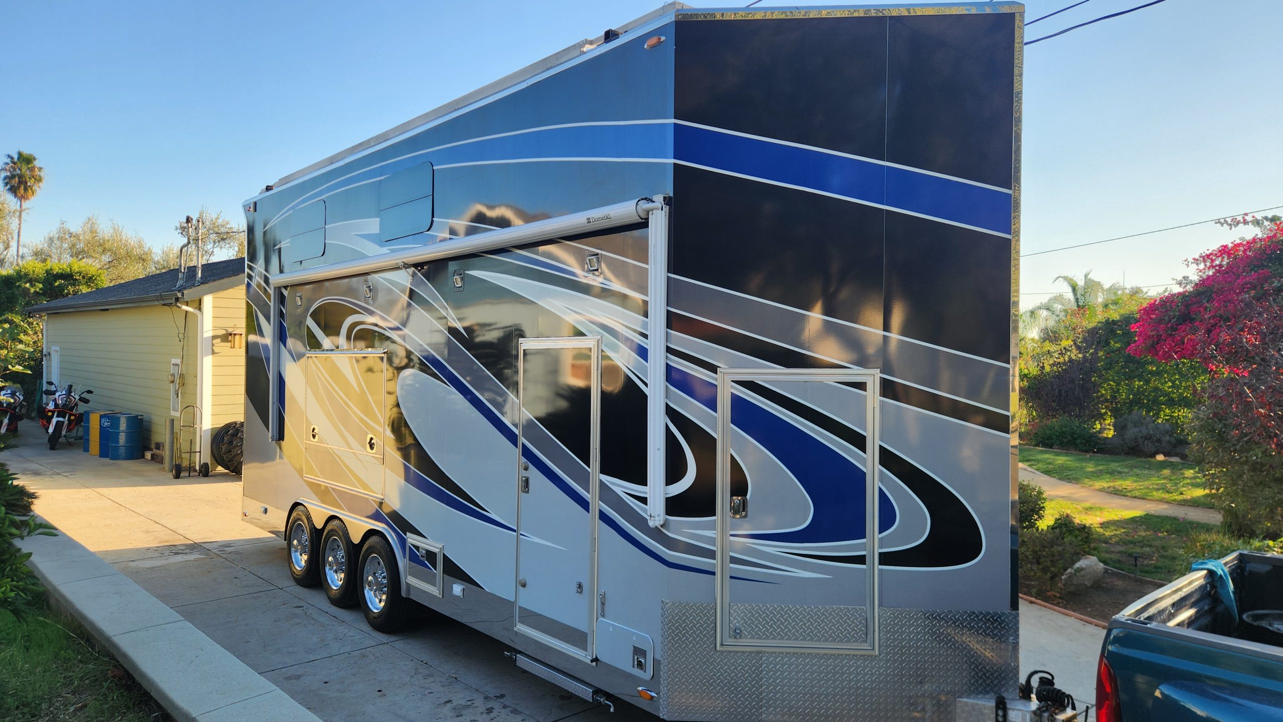 24′ V-NOSE STACKER – Str8Up Toy Trader