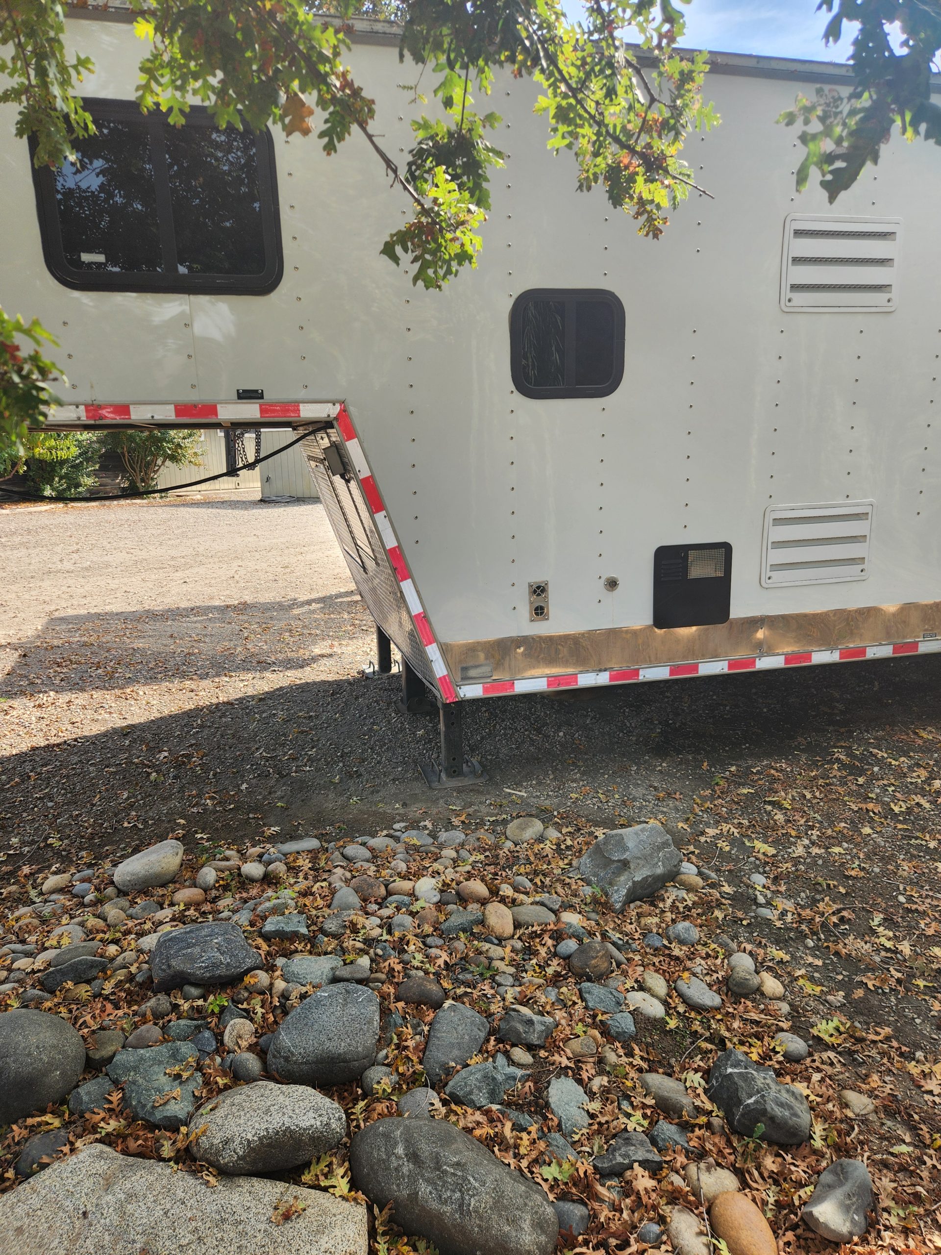 53′ Enclosed Trailer with LQ – Str8Up Toy Trader